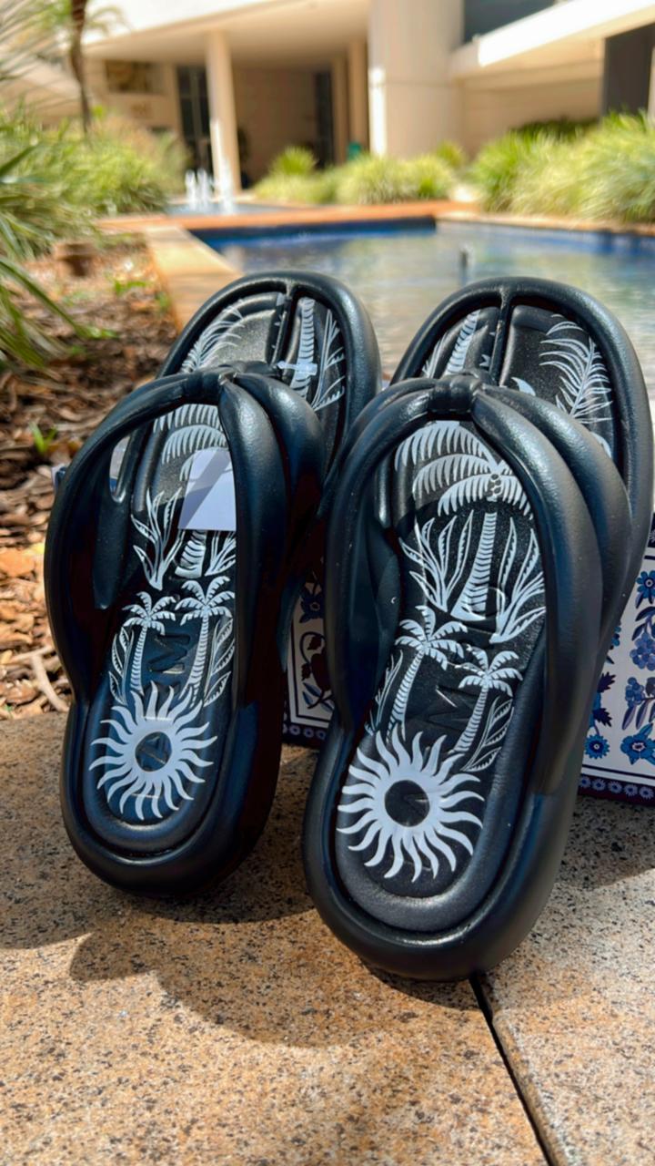 Chinelo Flatform Katita Coqueiral - FARM - Moda Colorida