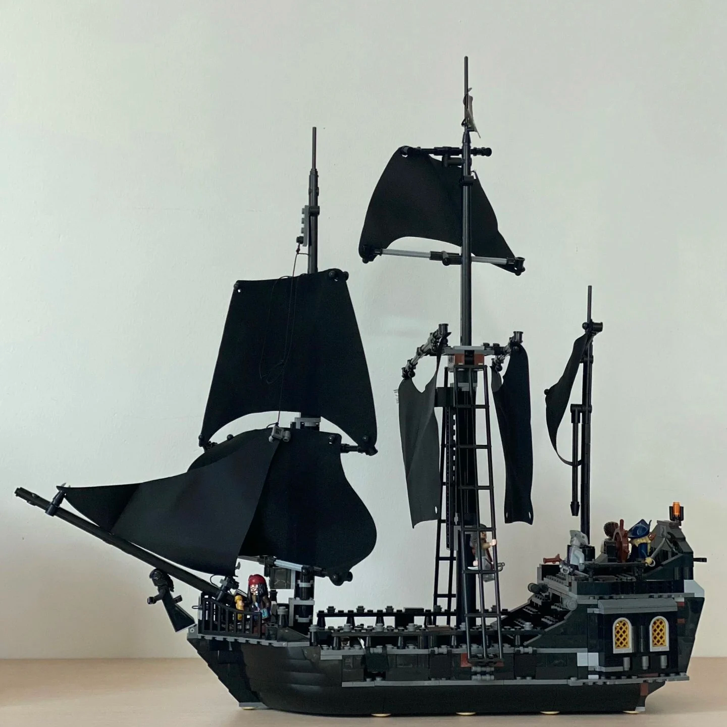 Blocos Navio Pérola Negra Piratas do Caribe - Cubo Nerd - O universo ...