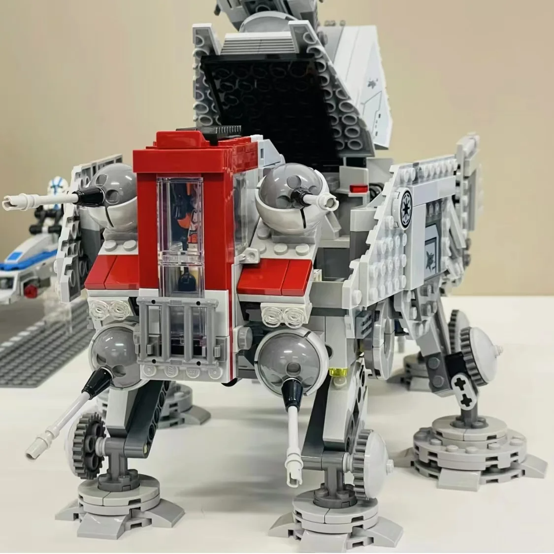 Walker AT-TE 45cm - Star Wars - Cubo Nerd - O universo geek em um clique.