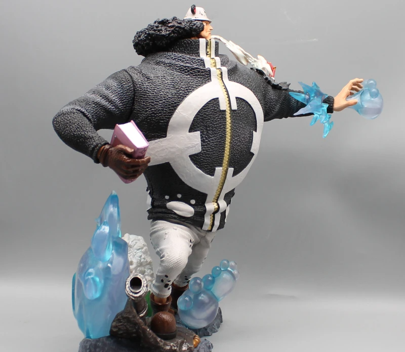 Figure Bartholomew Kuma 30cm c/ LED's - One Piece - Cubo Nerd - O ...