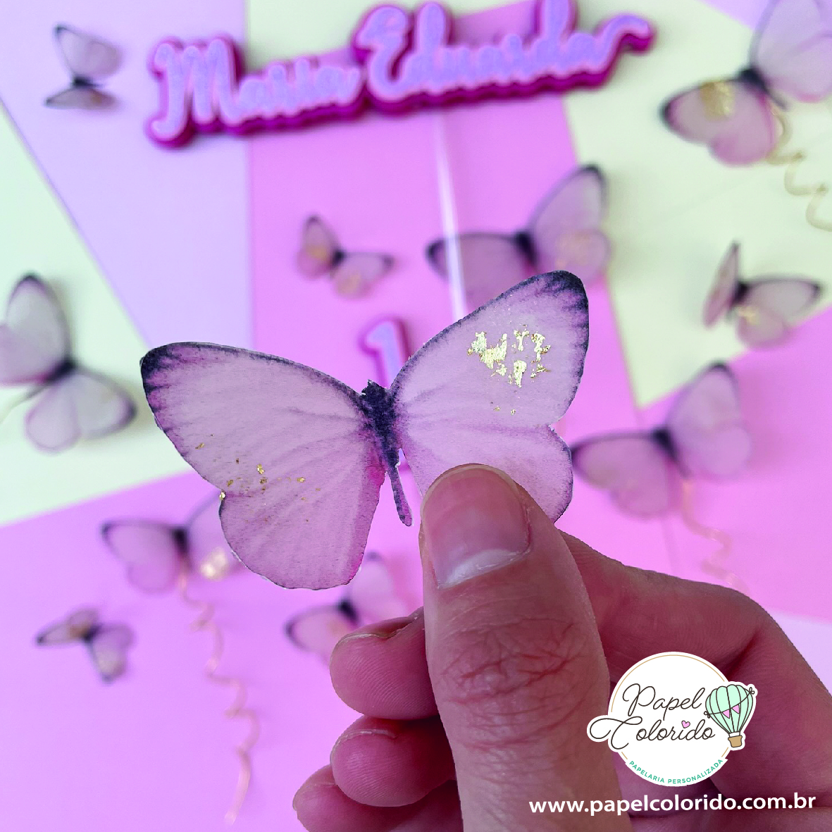 Topo de Bolo: Borboletas transparentes na cor rosa - Papel Colorido