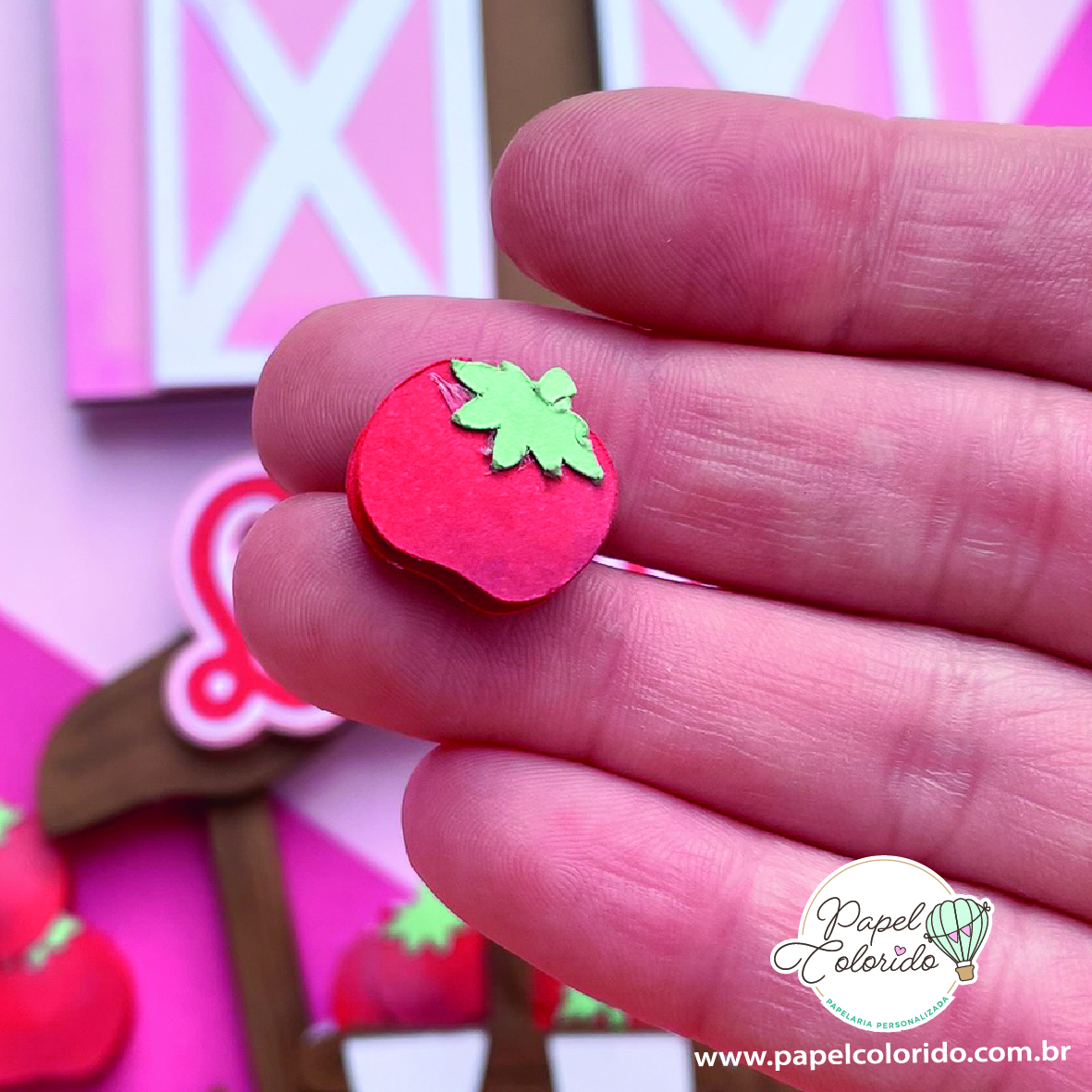 Topo de Bolo: Fazendinha Menina, fazendeira do tomate - Papel Colorido