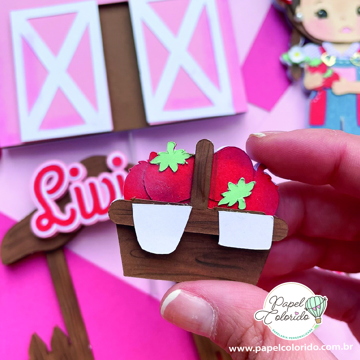 Topo de Bolo: Fazendinha Menina, fazendeira do tomate - Papel Colorido