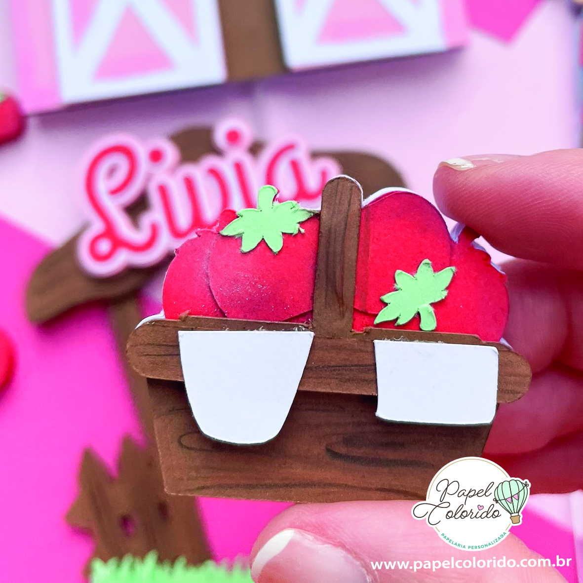 Topo de Bolo: Fazendinha Menina, fazendeira do tomate - Papel Colorido