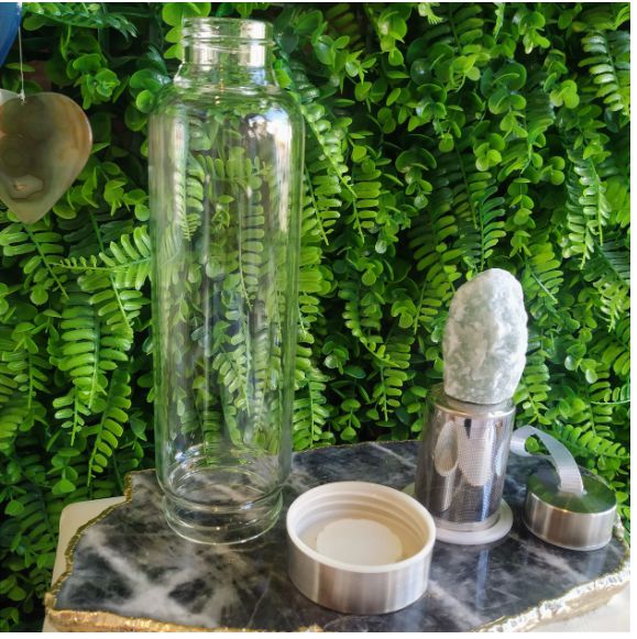 Garrafa Infusão Elixir Vidro 550ml Com Pedra Quartzo Verde Bruto - Atacado dos Cristais