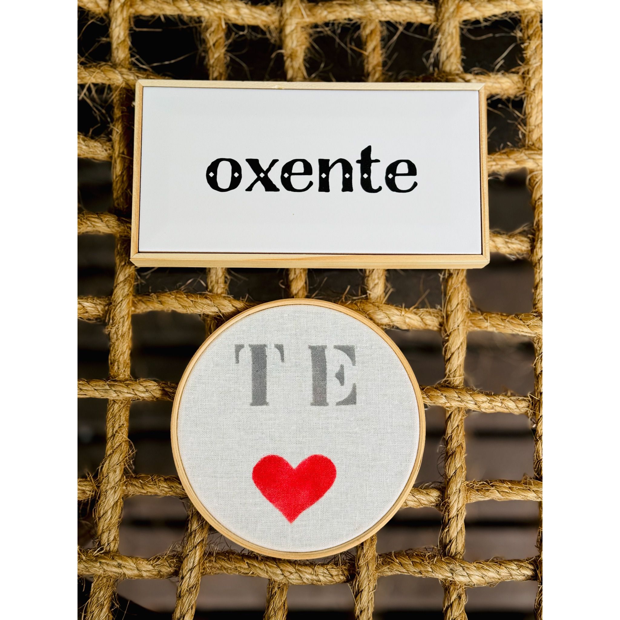 Plaquinha Oxente - White Hot