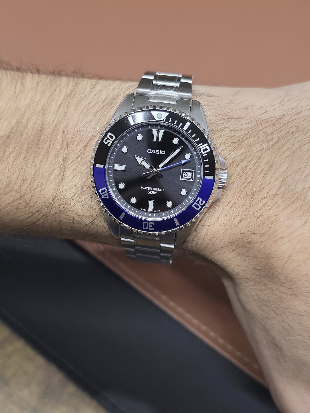 Relógio Casio Duro MDV-10-1A2VDF Batman – Compacto, Aço e Estilo Diver ...