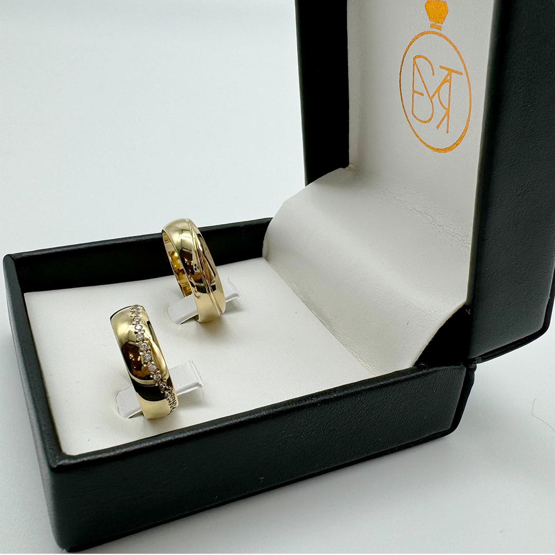 Par de Alianças de Ouro Modelo Rossi - Sterom Joalheria - www.sterom.com.br