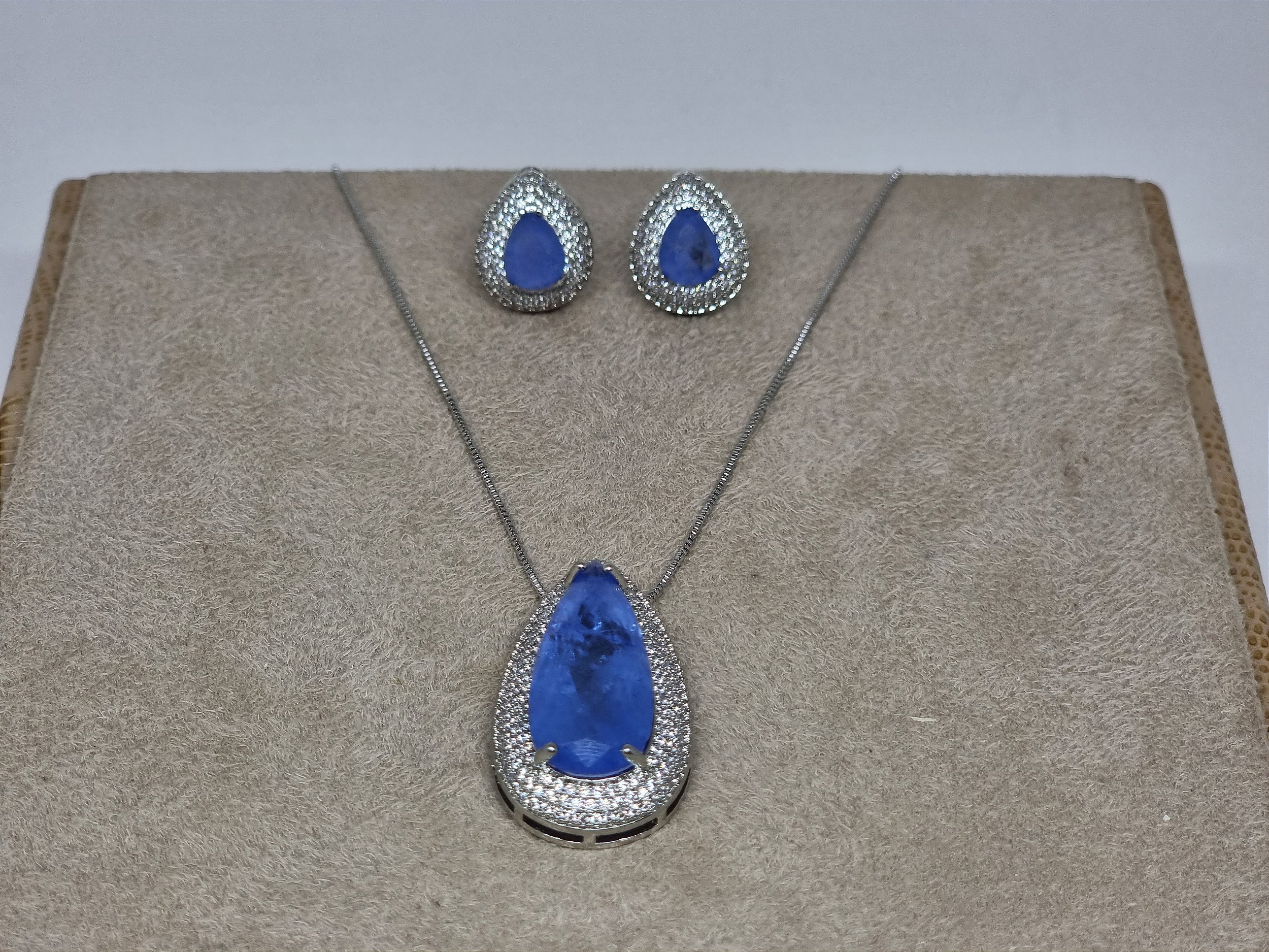 Conjunto gota fusion cor lavanda banho ródio branco - Amo Acessórios