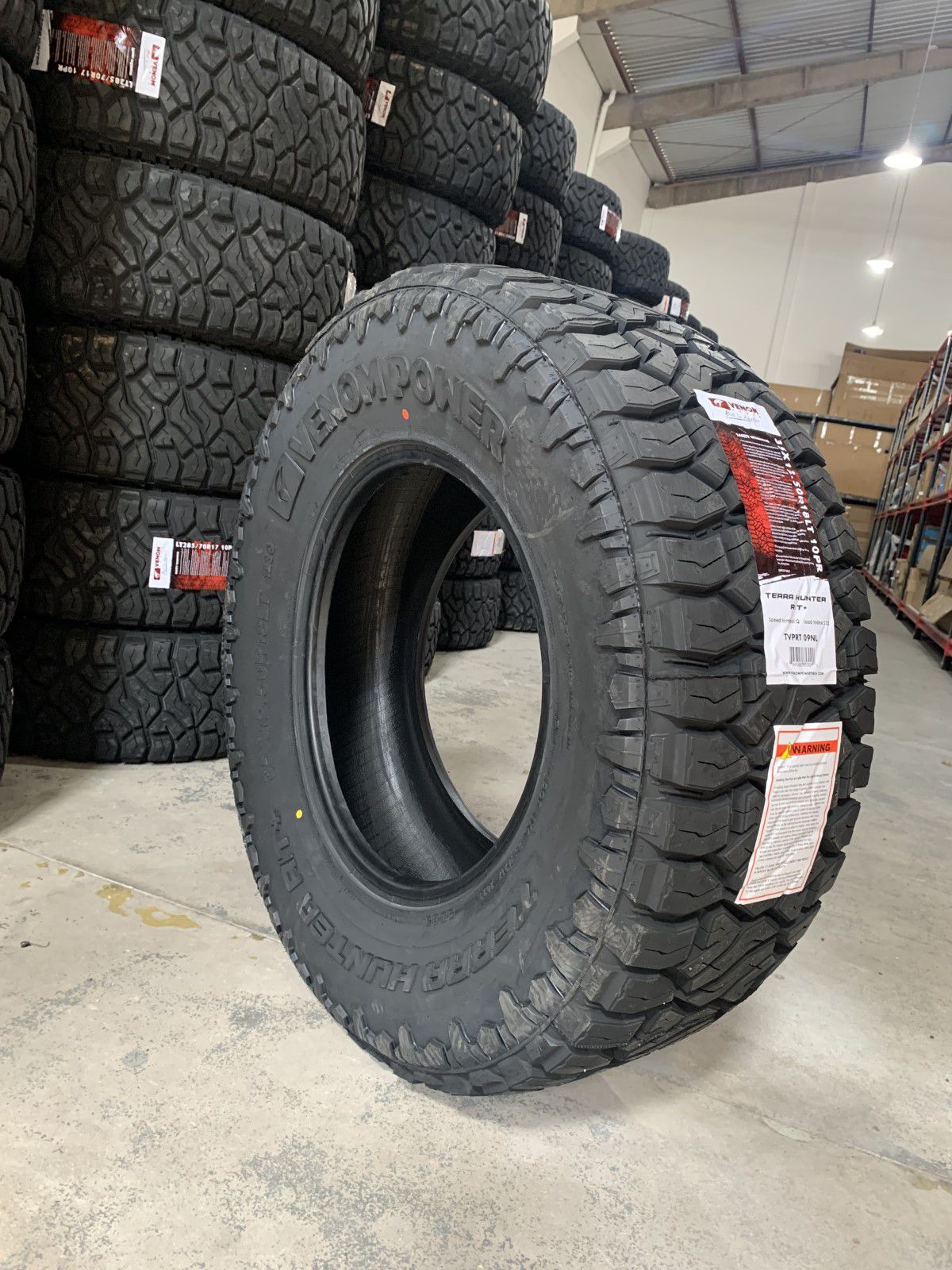 Pneu Venom Power 35/12,5 Aro 18 RT+ Alta Tração e Resistência - Venom ...