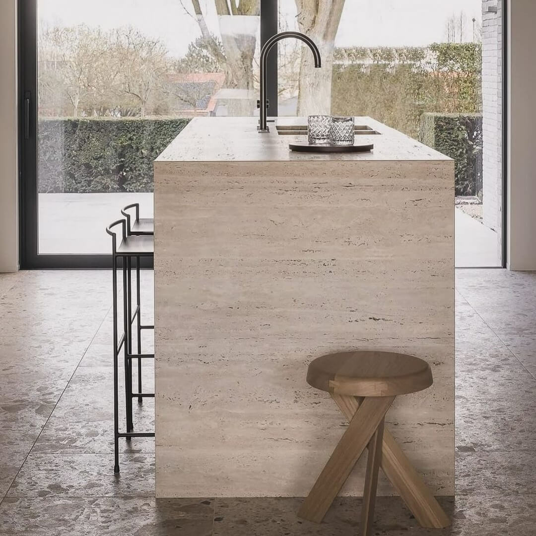 Piso Travertino Romano 1m x 1m - Pedra Espanha