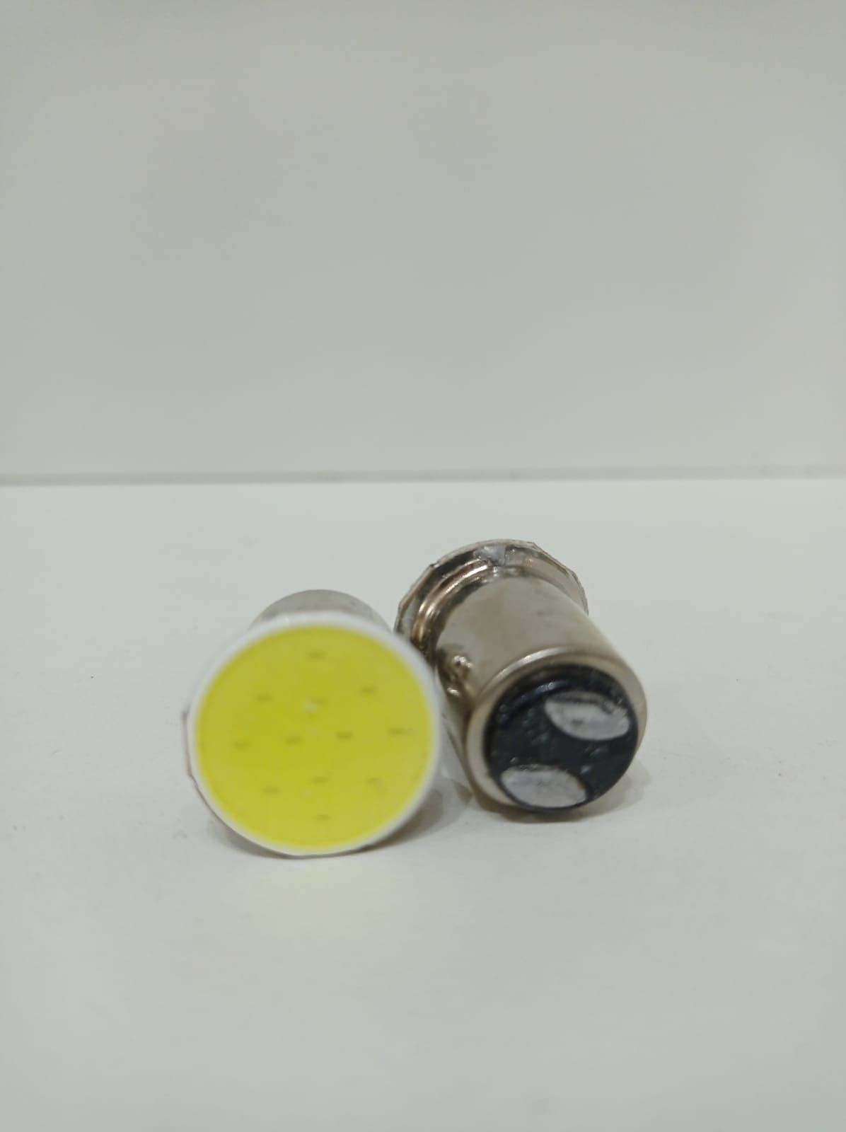 LAMPADA LED 2 POLOS COLB 6000K 12V - Four Leds Lampadas Automotivas