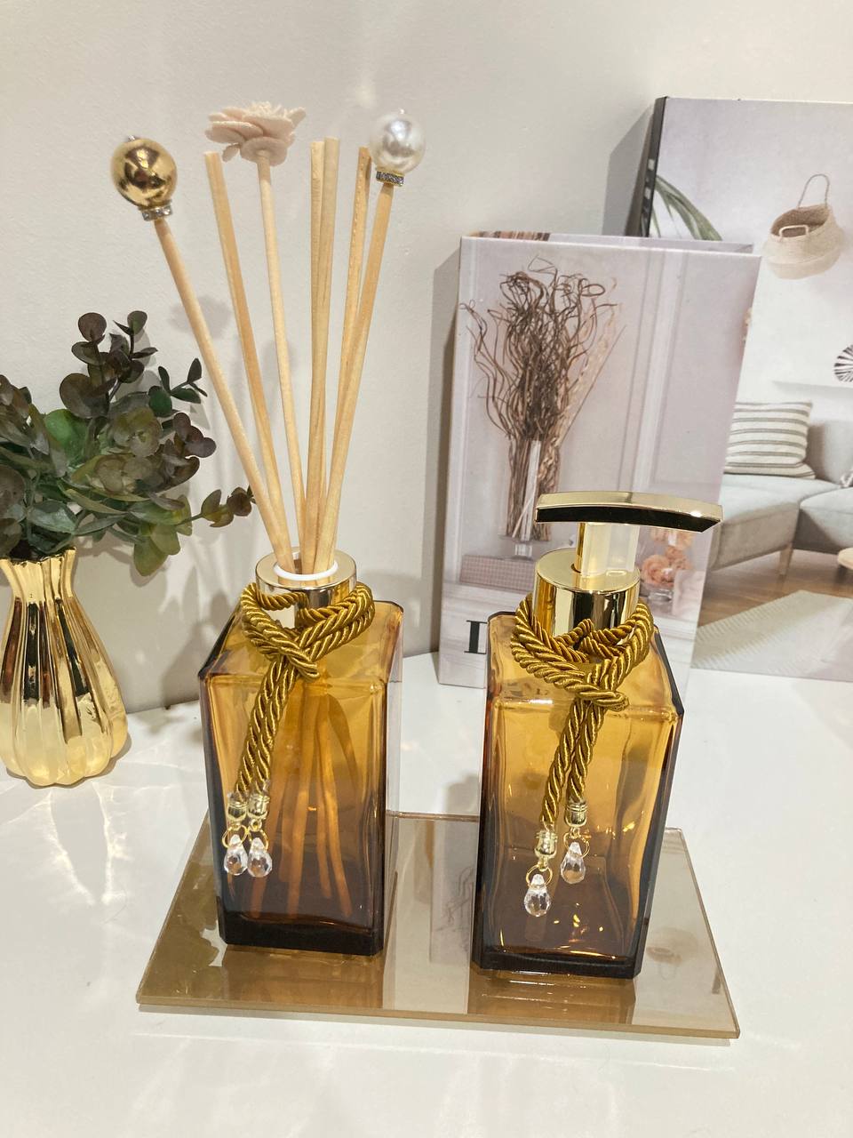 Kit Difusor e Saboneteira com Bandeja Square Dourado com Marrom - KRC HOME DECOR