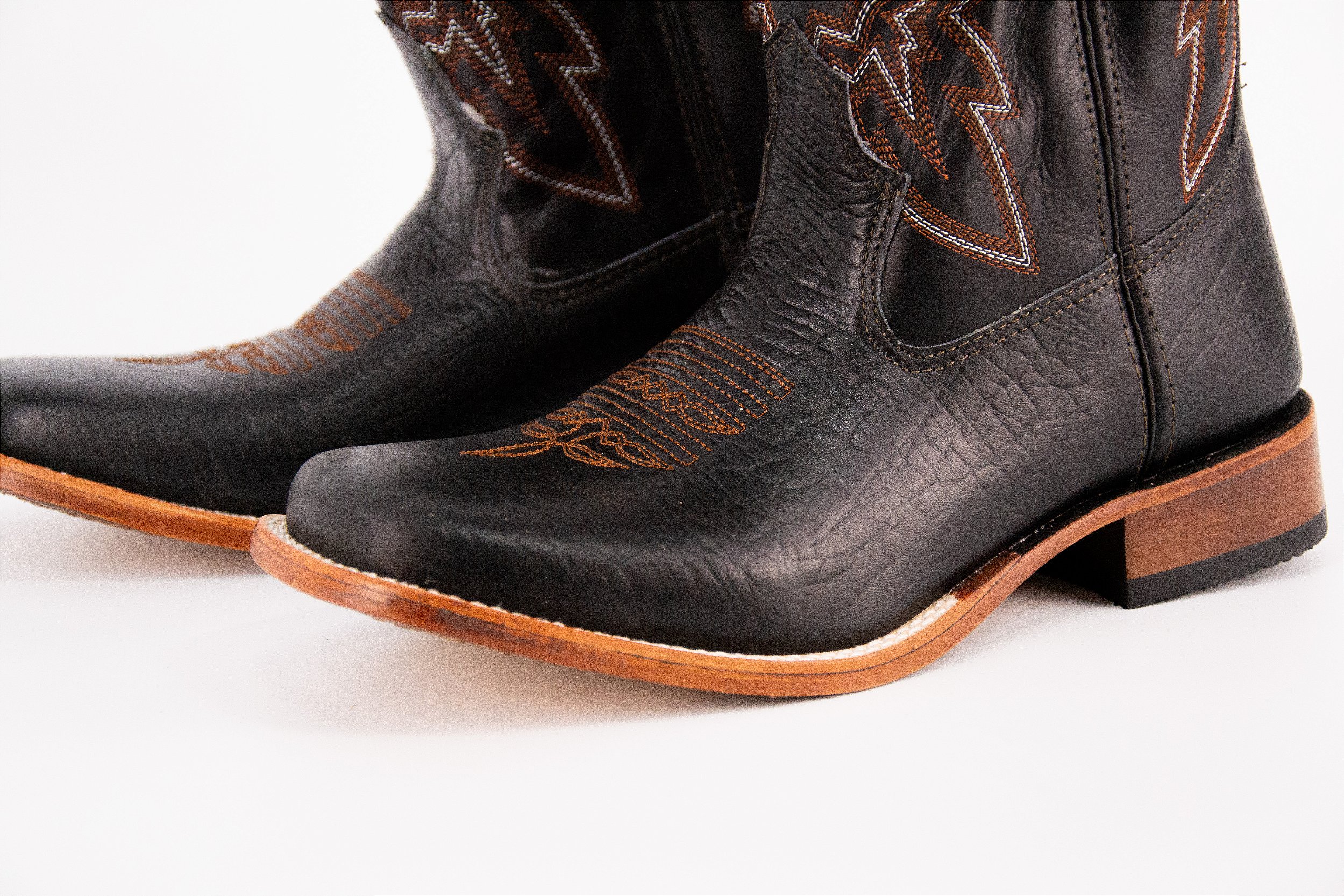 Bota Masculina FYD Cor Cabeça Preta/ Fóssil Preto/ Solado em couro ...