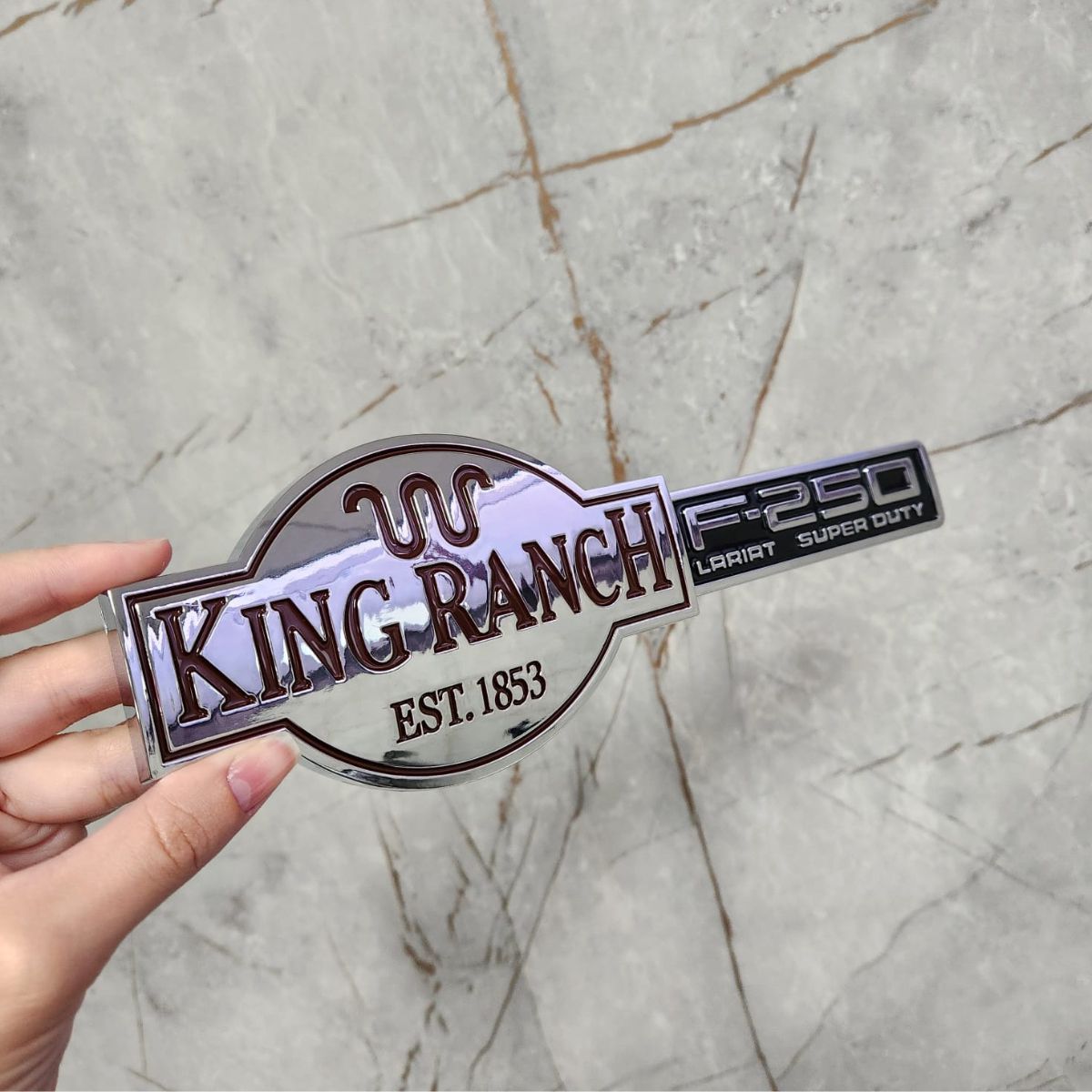 Emblema King Ranch F250 Lariat Super Duty - 4x4import - Acessórios para ...
