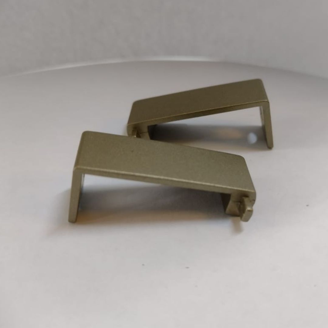 Ponteira PE - 183 Champagne Claro para Perfil A1320 20mm Rometal - Ipê ...