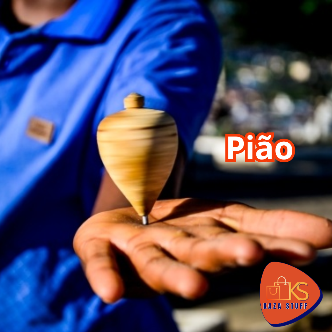 Kit Brinquedos 3x1 - Pião, Cubo e jogo de botões - Kaza Stuff Shopping