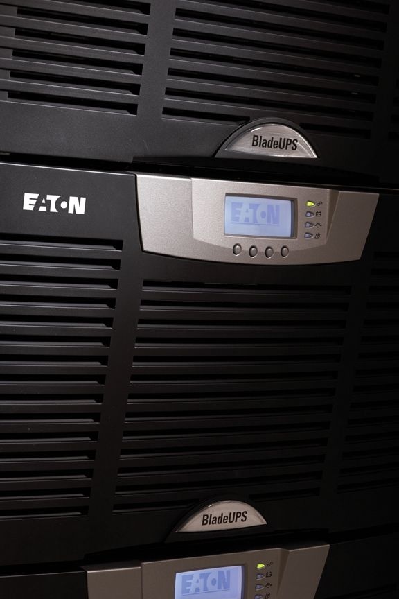 No-break Eaton Trifásico BladeUPS - MODULAR de 12KW, 24KW, 36KW, 48KW ...
