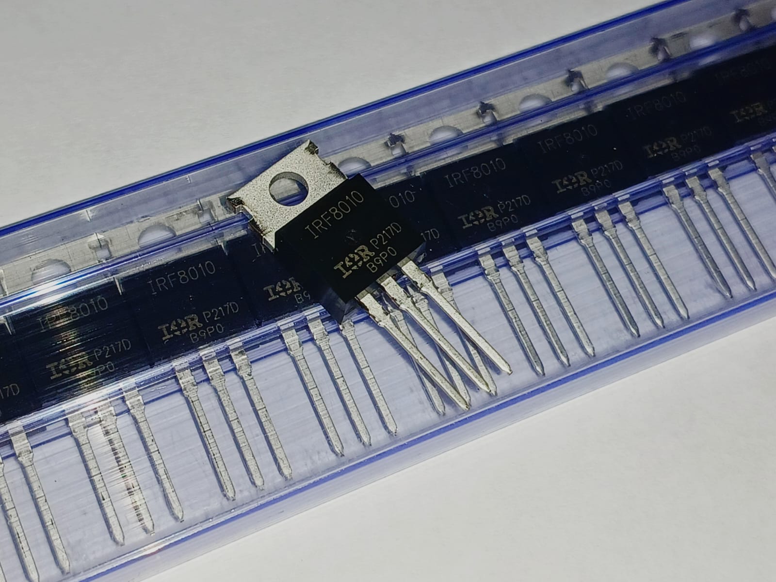 MOSFET IRF8010 TO-220 100V 80A IR - Power Circuit - Componentes Eletrônicos