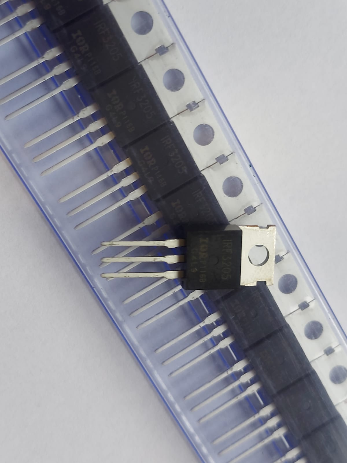 Transistor IRF3205 To-220 Ir - Power Circuit - Componentes Eletrônicos