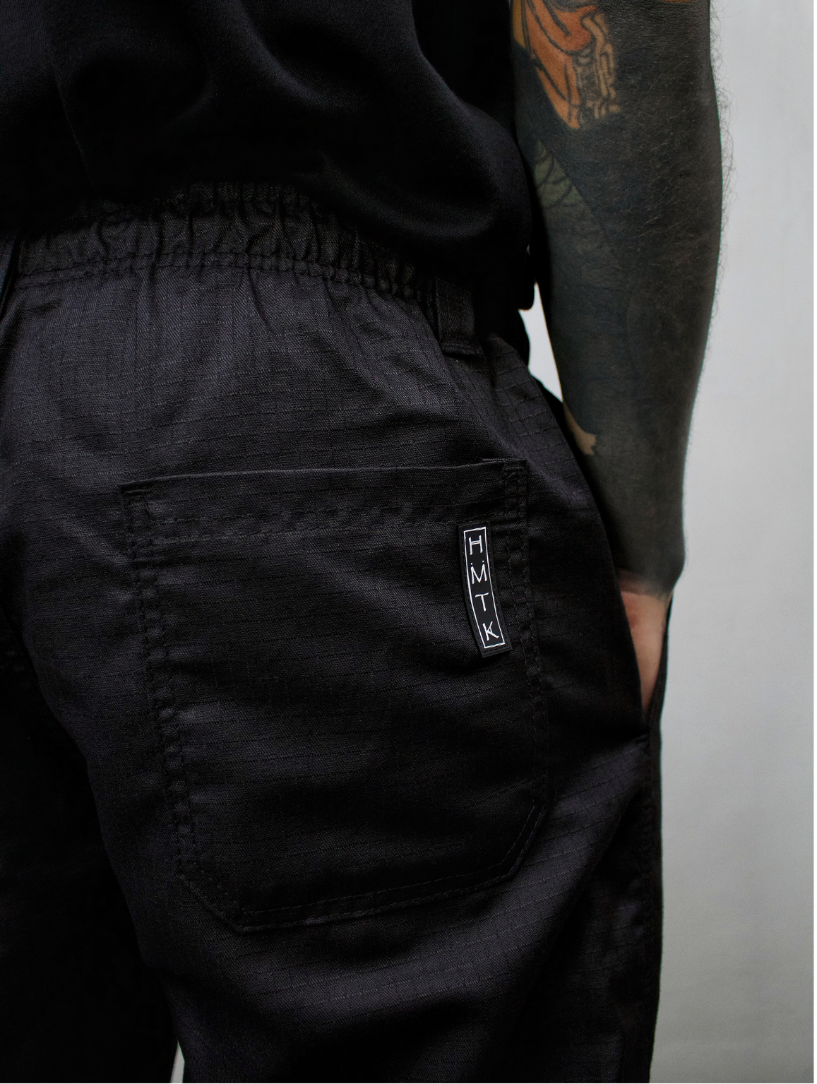 Calça cargo - NOIR - HERMETIK STORE