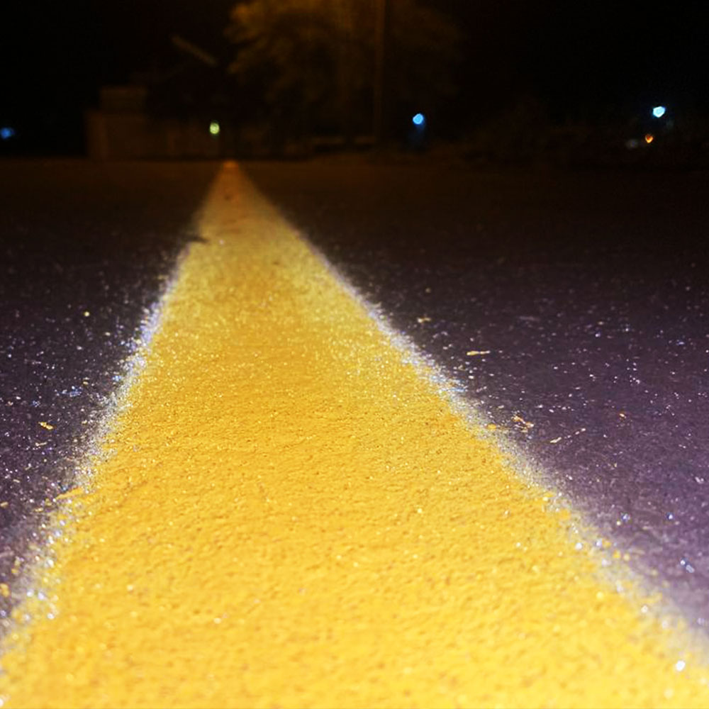 Tinta refletiva para demarcação viária à base de solvente 18 Litros ...