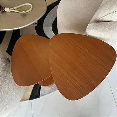 CONJUNTO MESA LATERAL TRIANGULO MADEIRA 55CM E 59CM - Debora Decorações ...