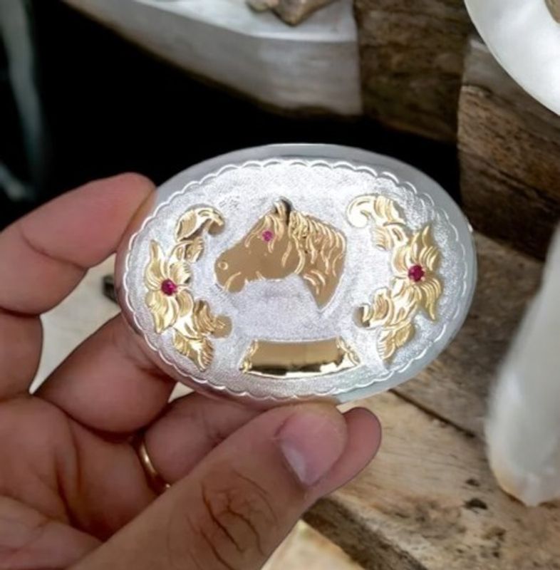 Fivela Prata 600 e Ouro 12k Country - Elegância Gaúcha - R&R Joalheria