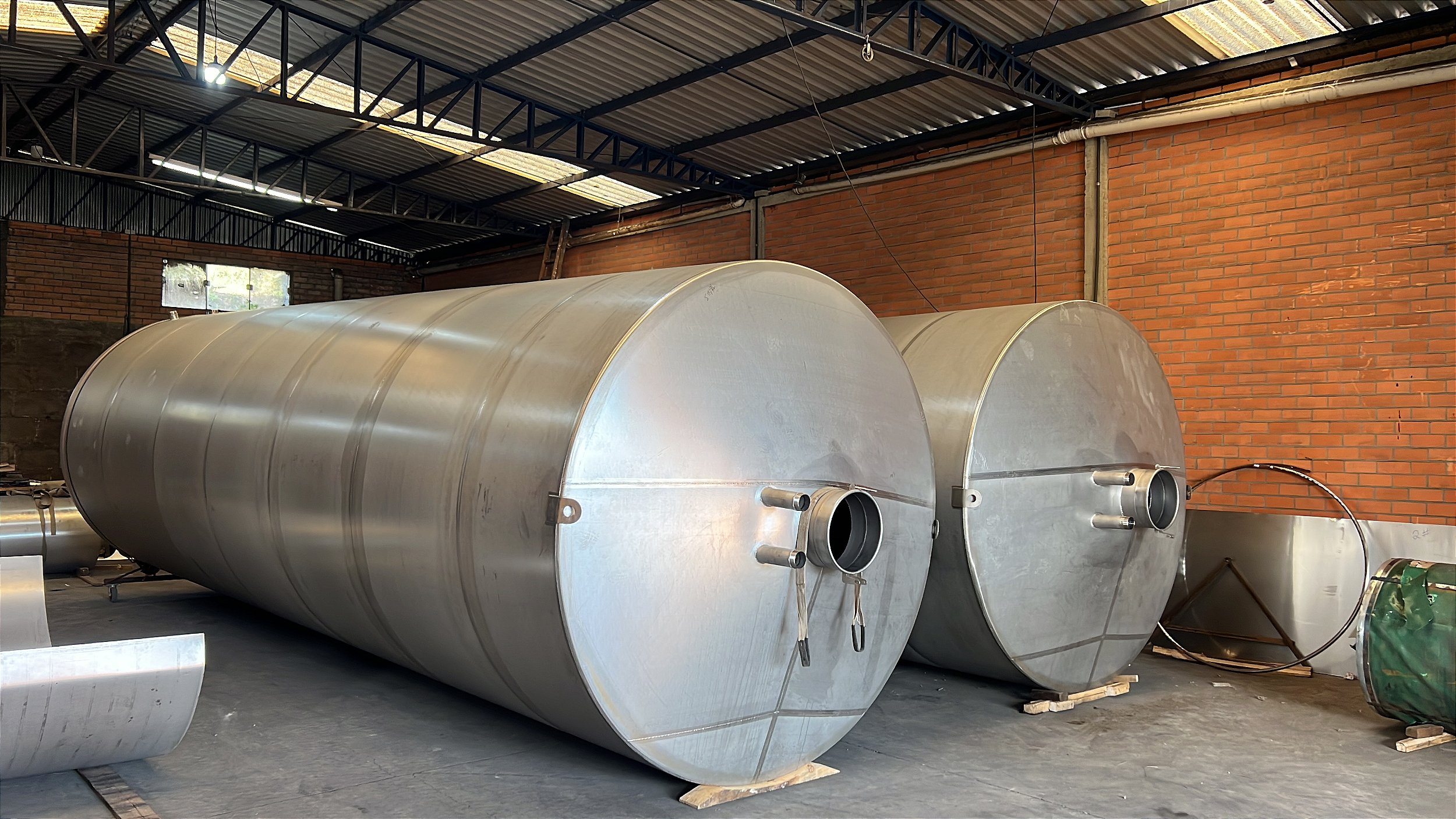 TANQUE INOX 304 - 50000 litros | Dorna | Reservatório - MXM Tanques de Inox