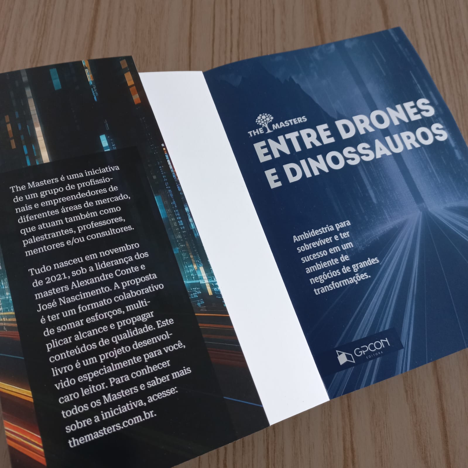 Livro Entre Drones e Dinossauros Vol.1 - Loja GPCON