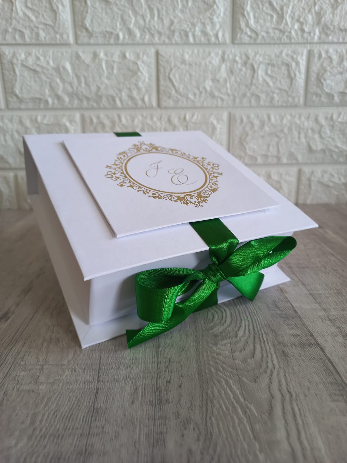 CAIXA PARA PADRINHOS DE CASAMENTO PERSONALIZADA - OLIVER BOX EMBALAGENS