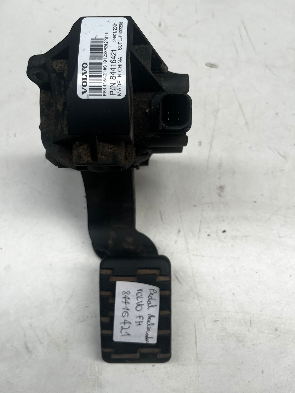 Pedal acelerador volvo fh 84416421 - Mano Truck Parts Shop