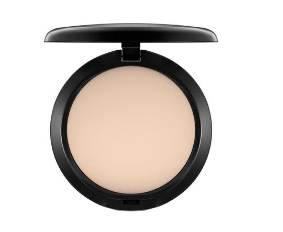 BASE EM PÓ STUDIO FIX NC15 - Vanessa Martínez - Maquiagens Importadas