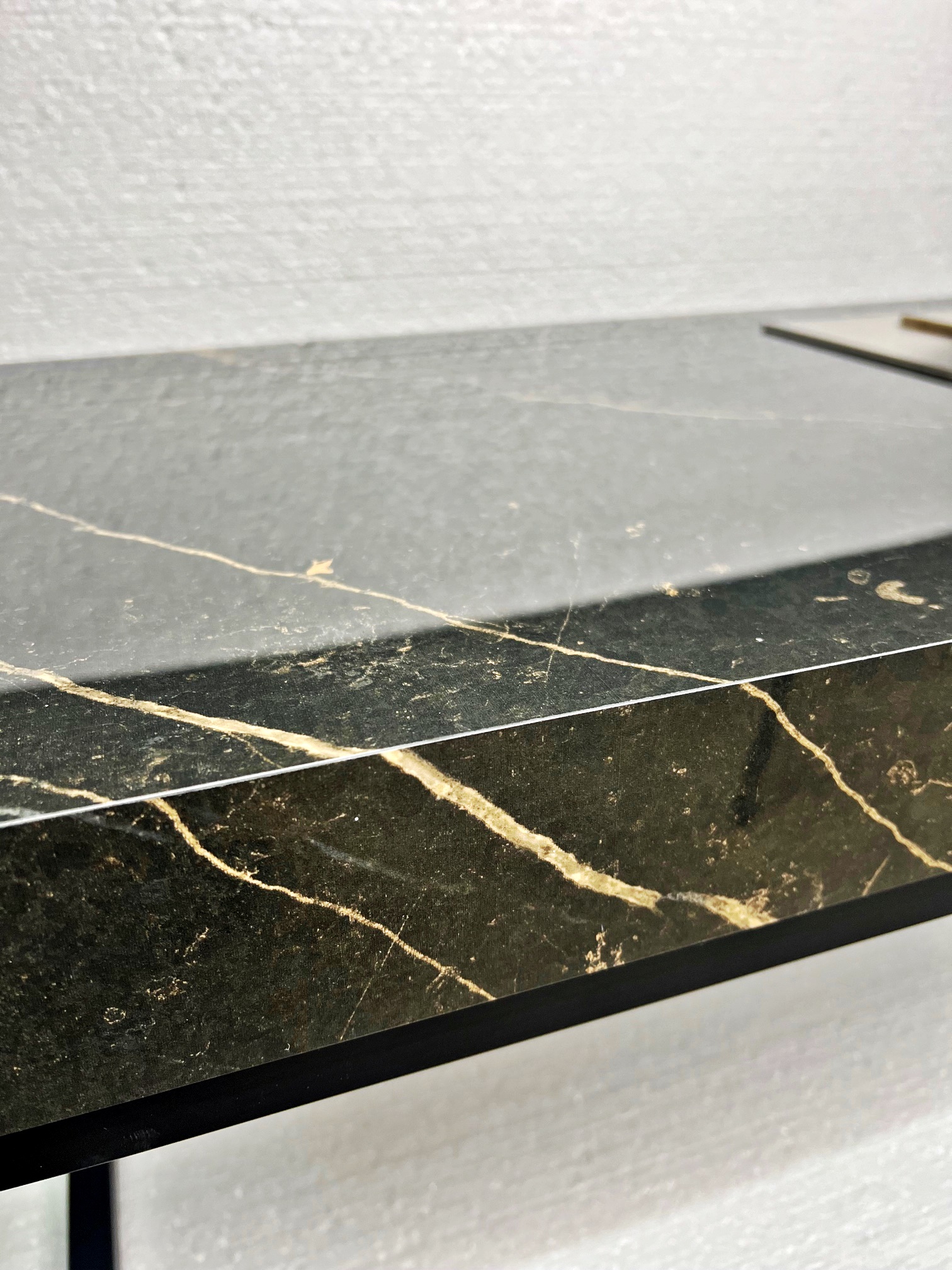 Lareira Ecológica Mesa Porcelanato - Firelli - Lareiras Ecológicas