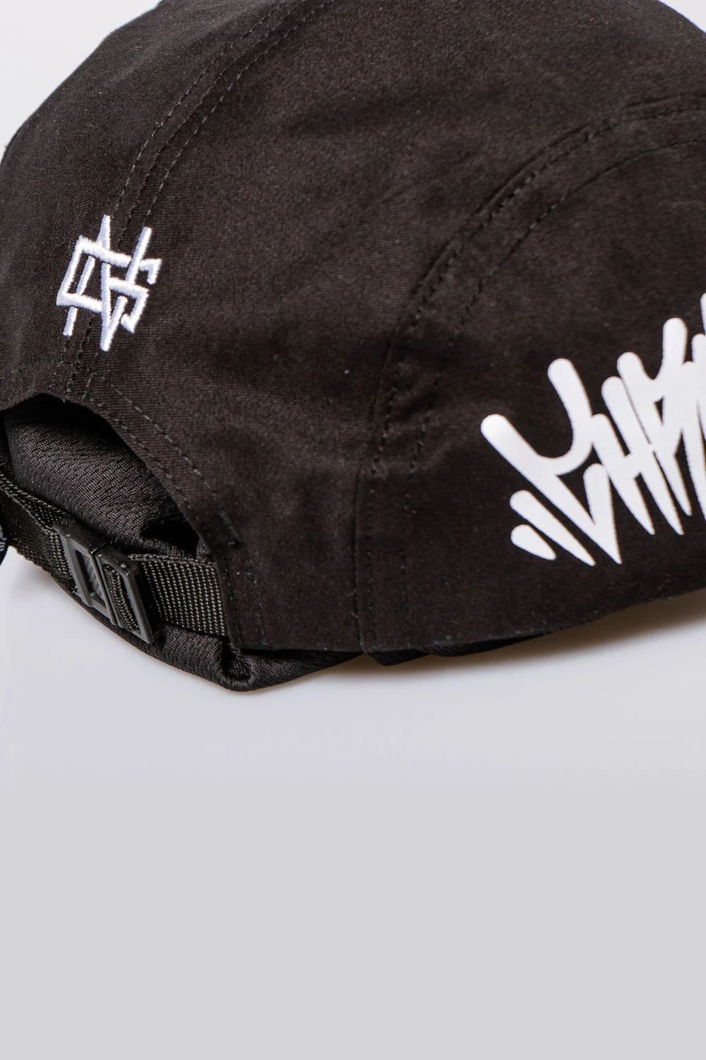 Boné CHRONIC Five Panel 23/083 Side Style - Full Black - JD Skate Shop