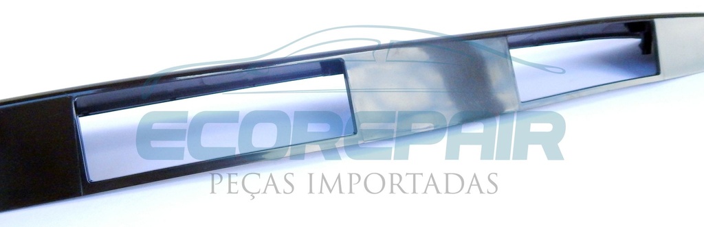 Moldura luz de placa Pajero Full - Ecorepair Peças Importadas