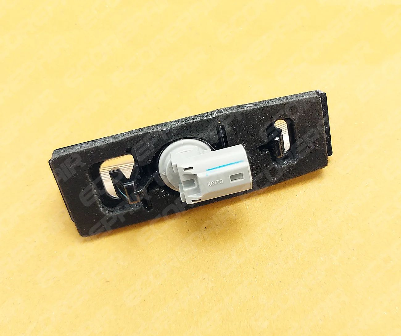 Lanterna da placa Pajero Sport 2019 em diante - Original - Ecorepair ...