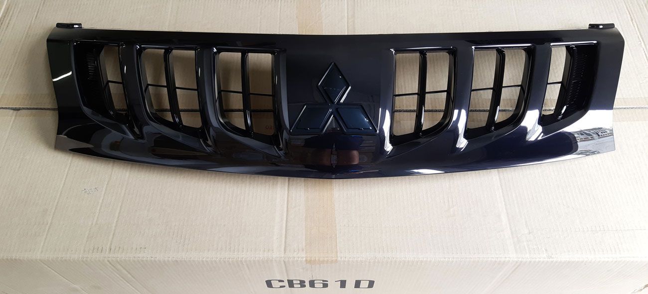 Grade dianteira Black Piano L200 Triton 2017 em diante - Original ...