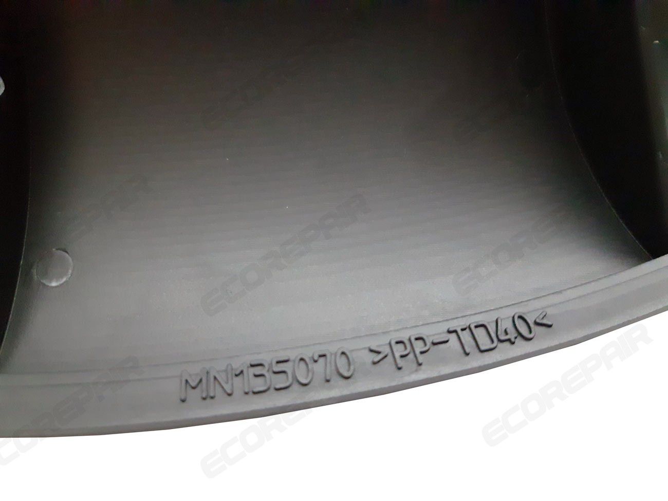 Cobertura inferior defletor radiador L200 Triton 2.4 Flex novo ...