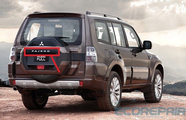 Emblema Pajero cobertura do estepe 7415A151HA - Ecorepair Peças Importadas