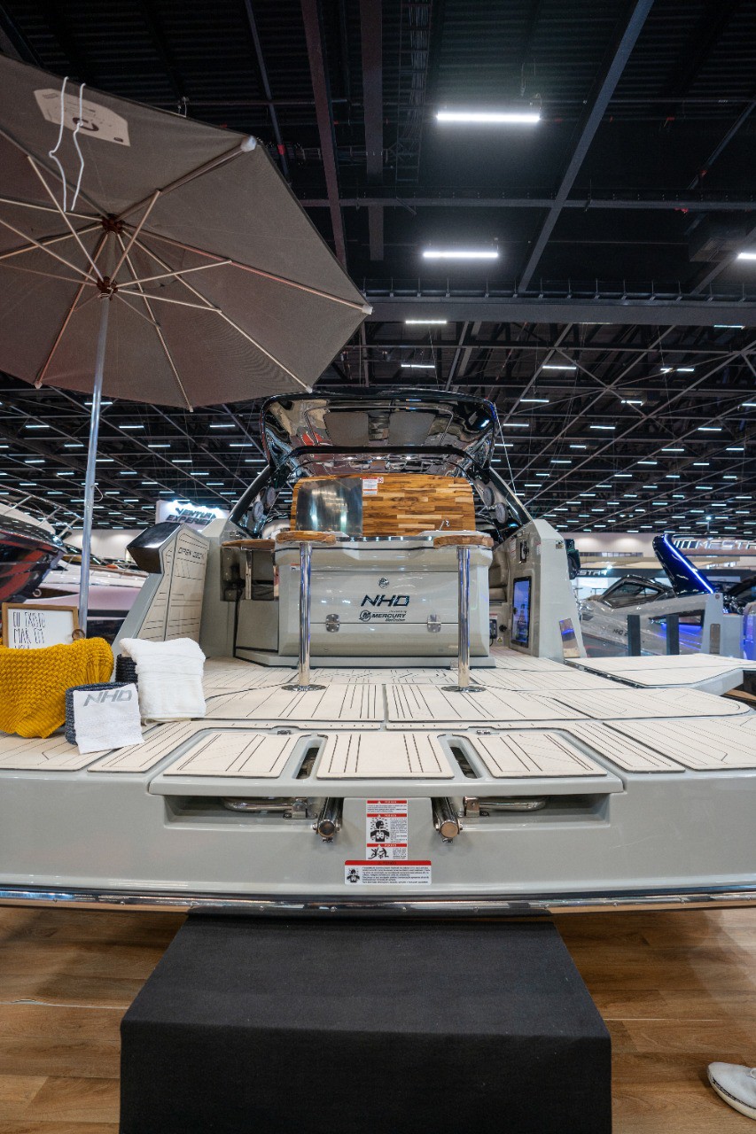 Lancha NHD 370 All Space - vistamarnautica