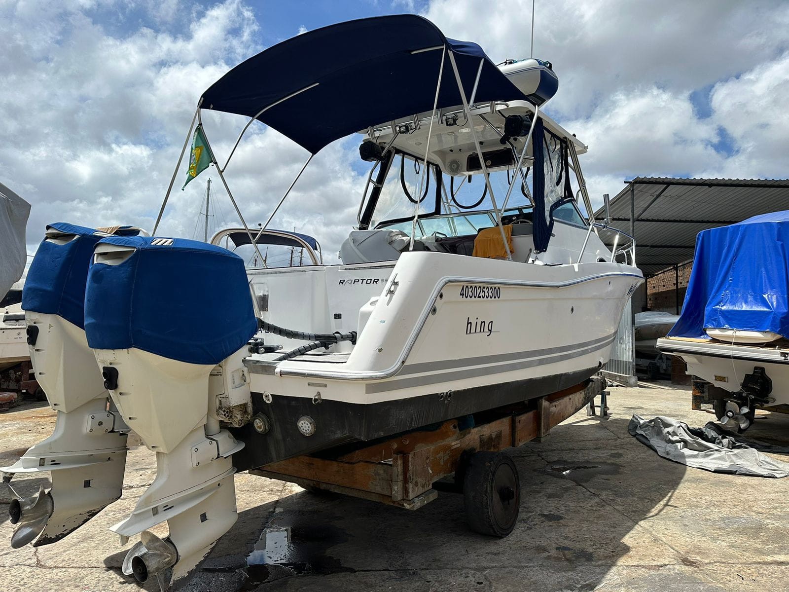 Lancha Fishing 28 Wa com parelha Evinrude - vistamarnautica