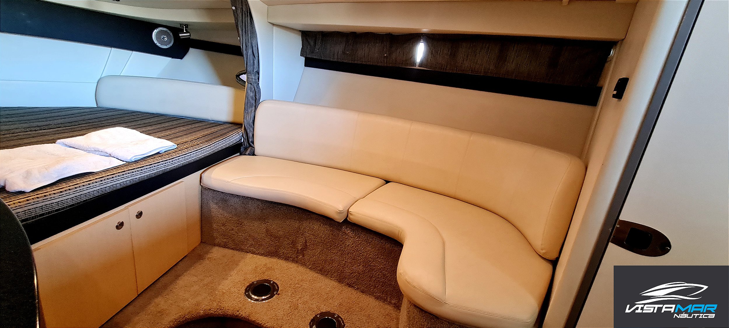 Lancha Bayliner 35 pés - vistamarnautica