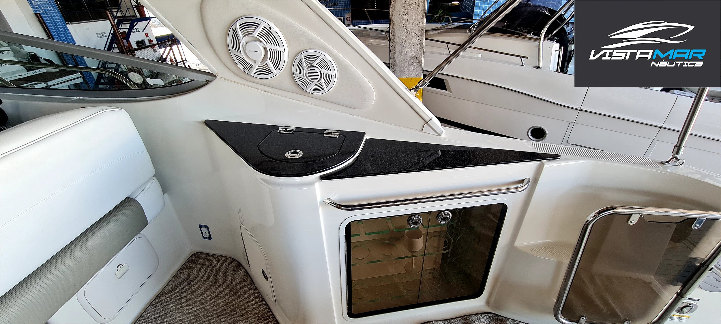 Lancha Bayliner 35 pés - vistamarnautica