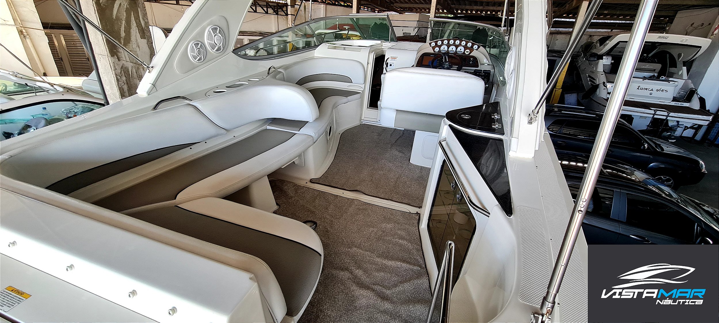 Lancha Bayliner 35 pés - vistamarnautica