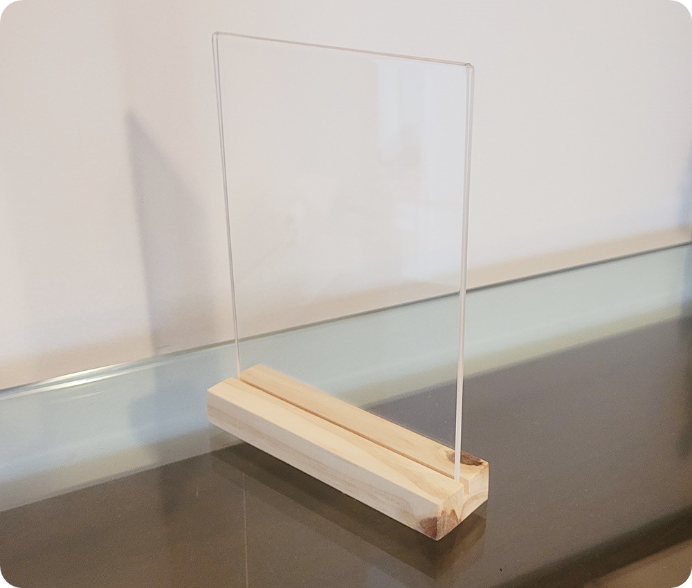 Kit 10 Displays 10x15 de mesa em pinus e acrílico vertical - Produtos ...