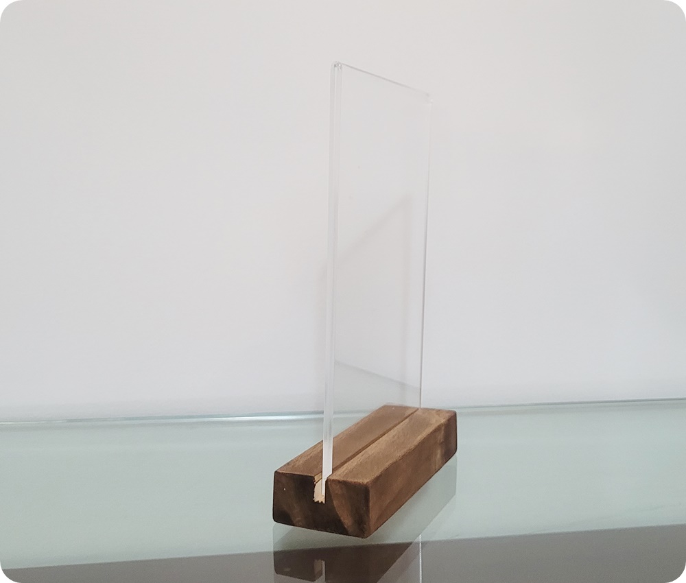 Kit 10 Displays 15x21 de mesa em pinus e acrílico - Produtos em ...