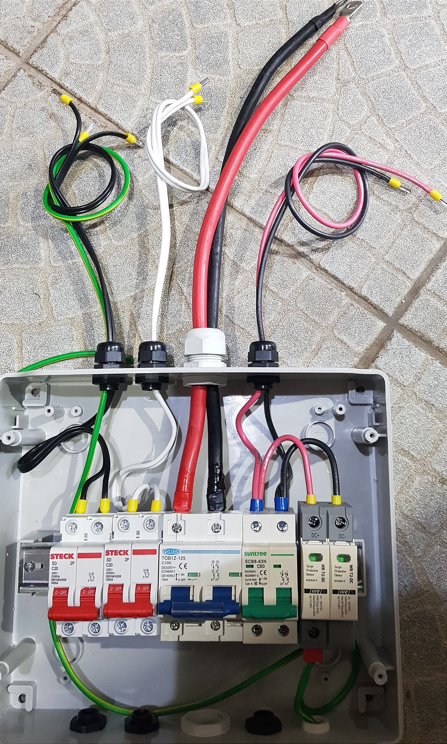 StringBox para Inversor Offgrid 3/5KV - PANDA ENERGIA SOLAR