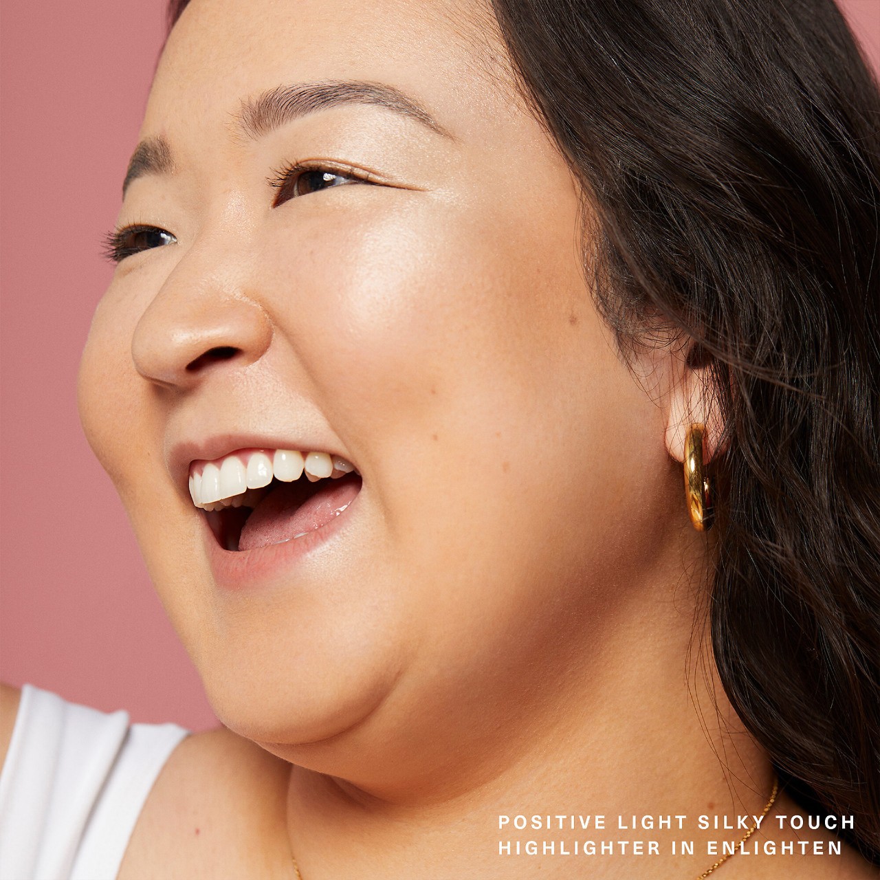 Rare Beauty by Selena Gomez Positive Light Silky Touch Highlighter - Consumos da Martina