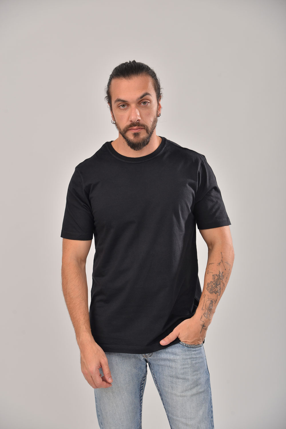 Camiseta preta pré-encolhida - ESTONADO.COM - Sua Coleção com Estilo